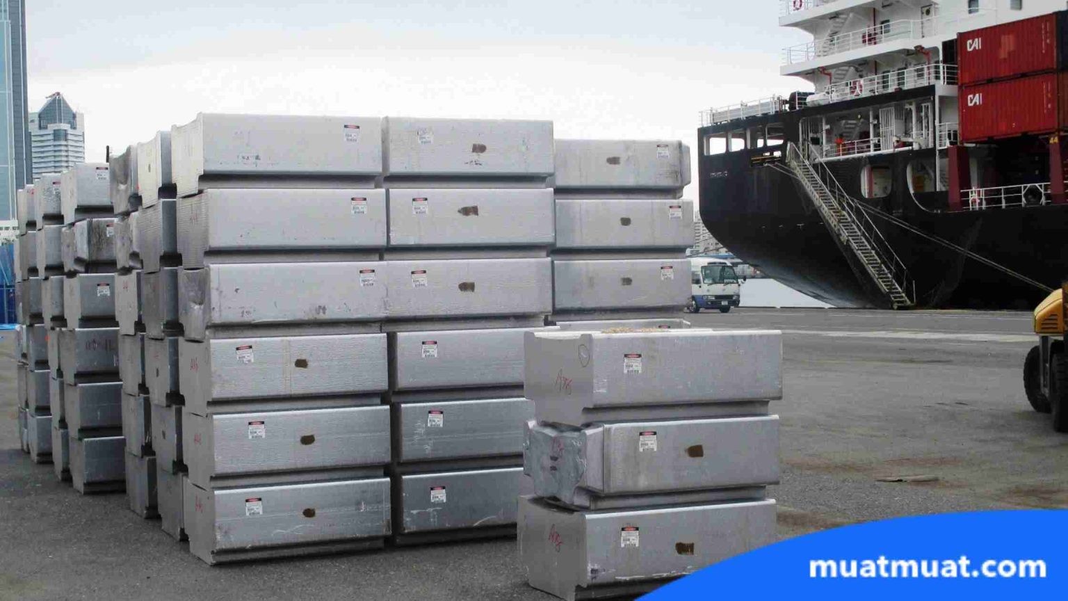 Apa Itu Break Bulk Cargo? Panduan Lengkap untuk Pengiriman Barang Besar - MuatMuat Blog