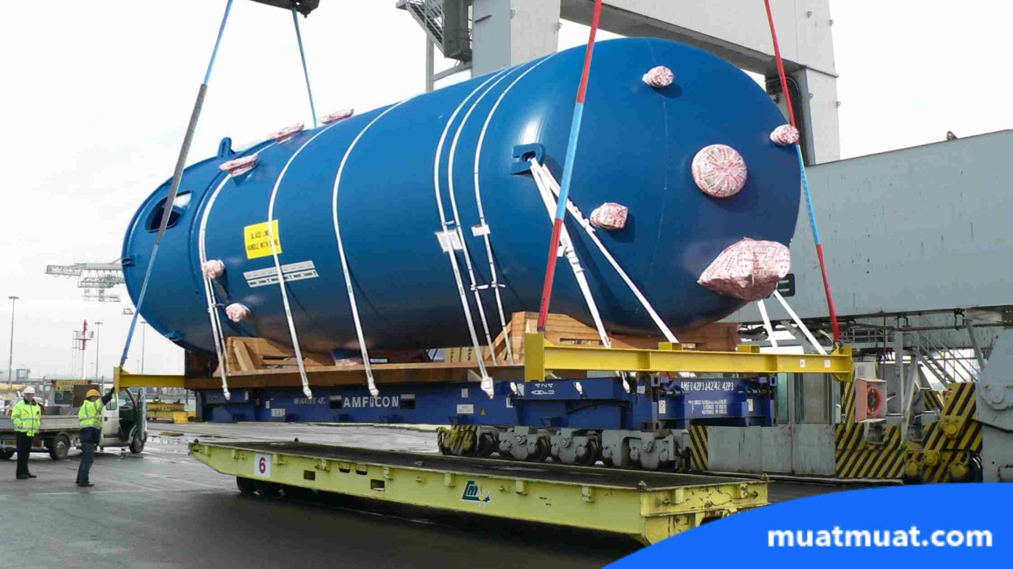 Apa Itu OOG Cargo? Panduan Lengkap untuk Pengiriman Barang Besar - MuatMuat Blog