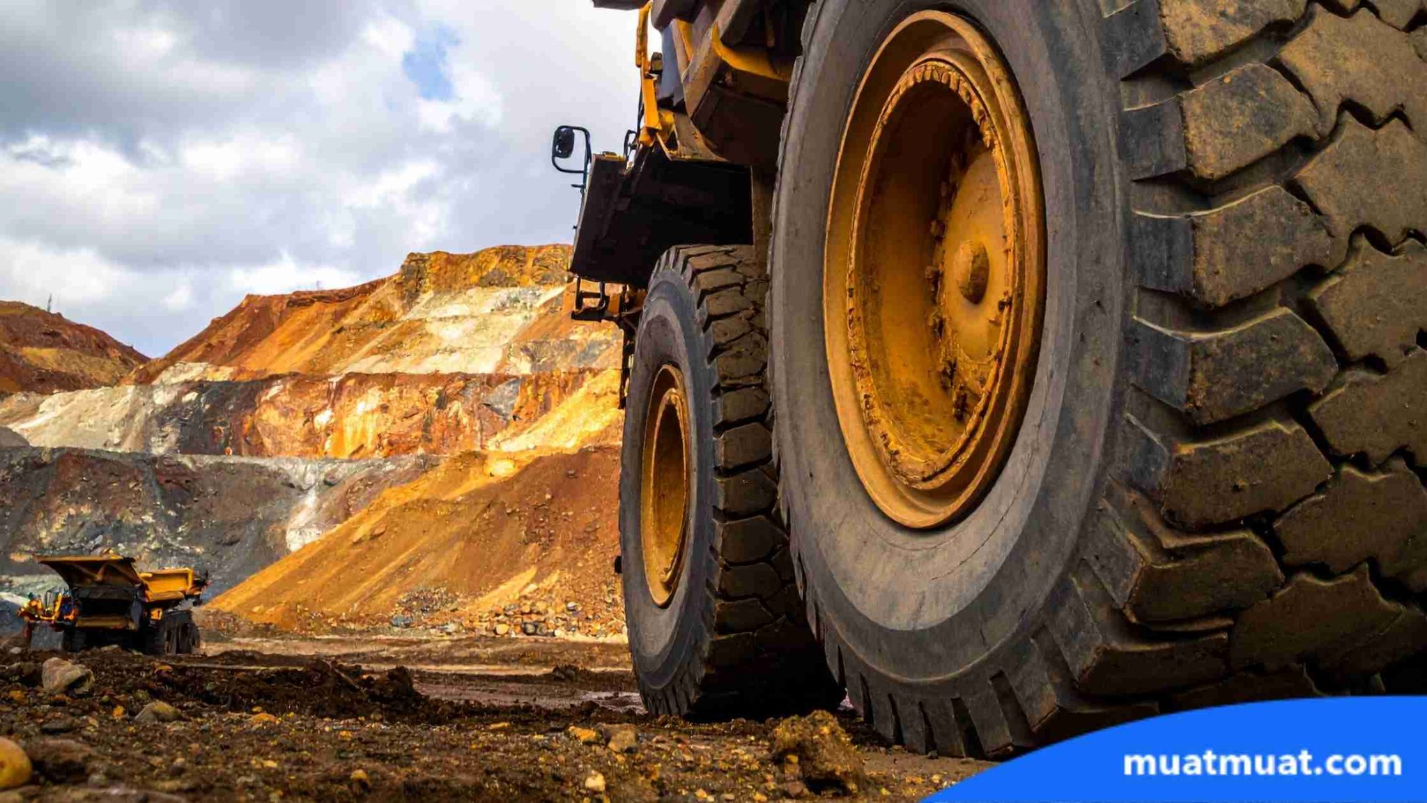 Jenis Ban Truk dan Fungsinya: Panduan Lengkap Memilih Ban Truk Terbaik ...